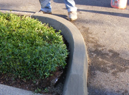 EXTRUDED CURBS INSTALLATION - Benge Industries